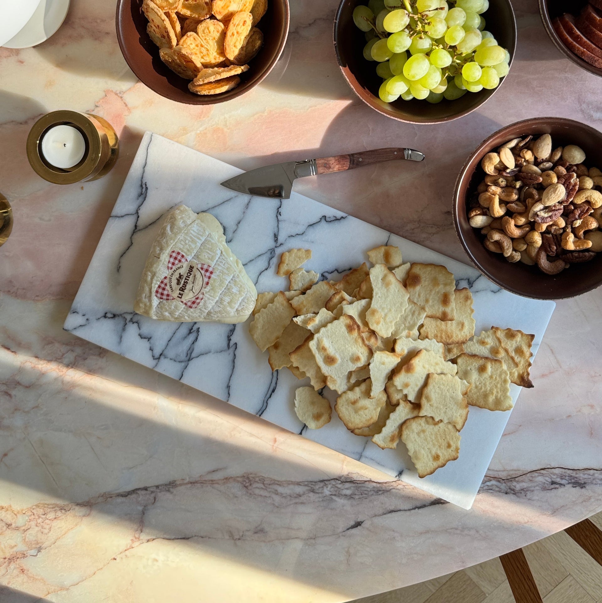 Plates & Trays
